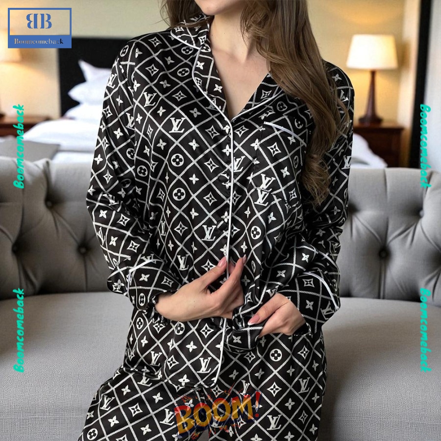 Louis Vuitton Brand Black Long Pajamas Set - Boomcomeback